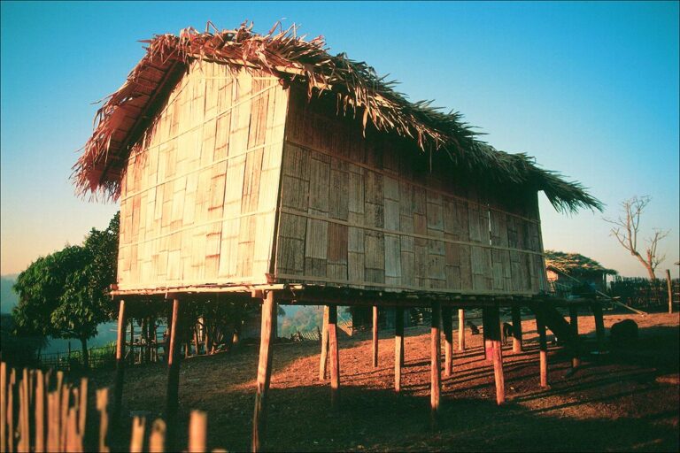 Pai Thailand Holiday Houseboys Gay Friendly Tour Guide Vacation